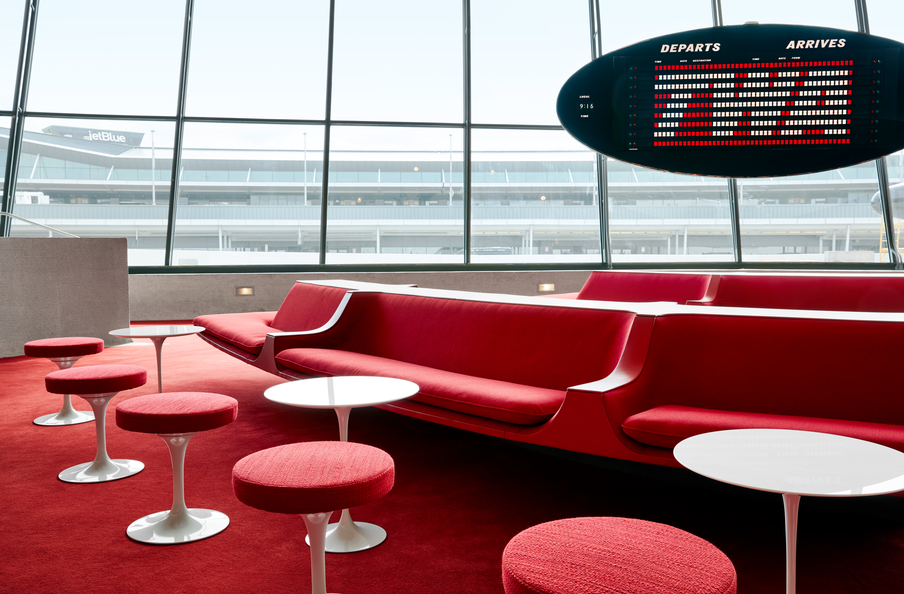 Return to 1962 at the TWA Hotel